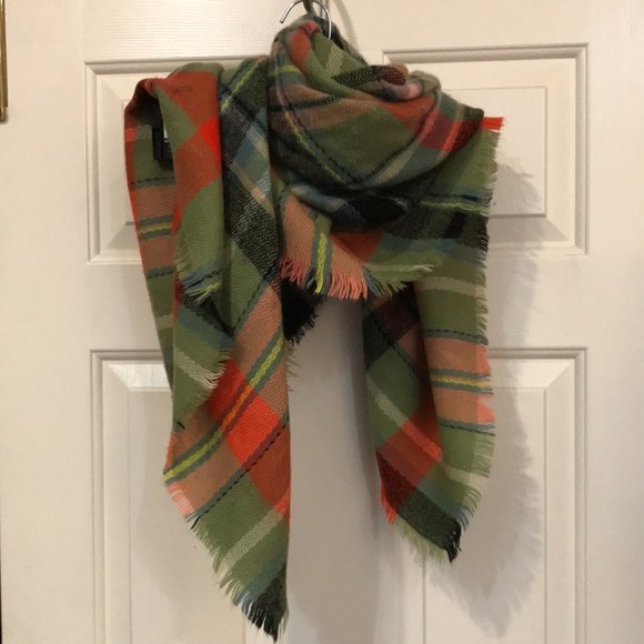 Old Navy | Accessories | Large Fuzzy Multicolor Soft Lightweight Scarf ...